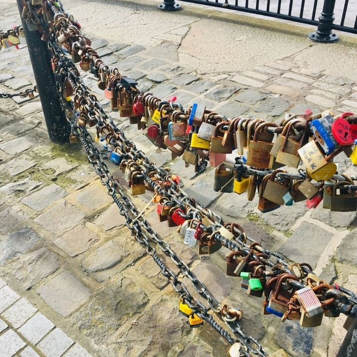 Love lock at the Albert Dock – Good Market